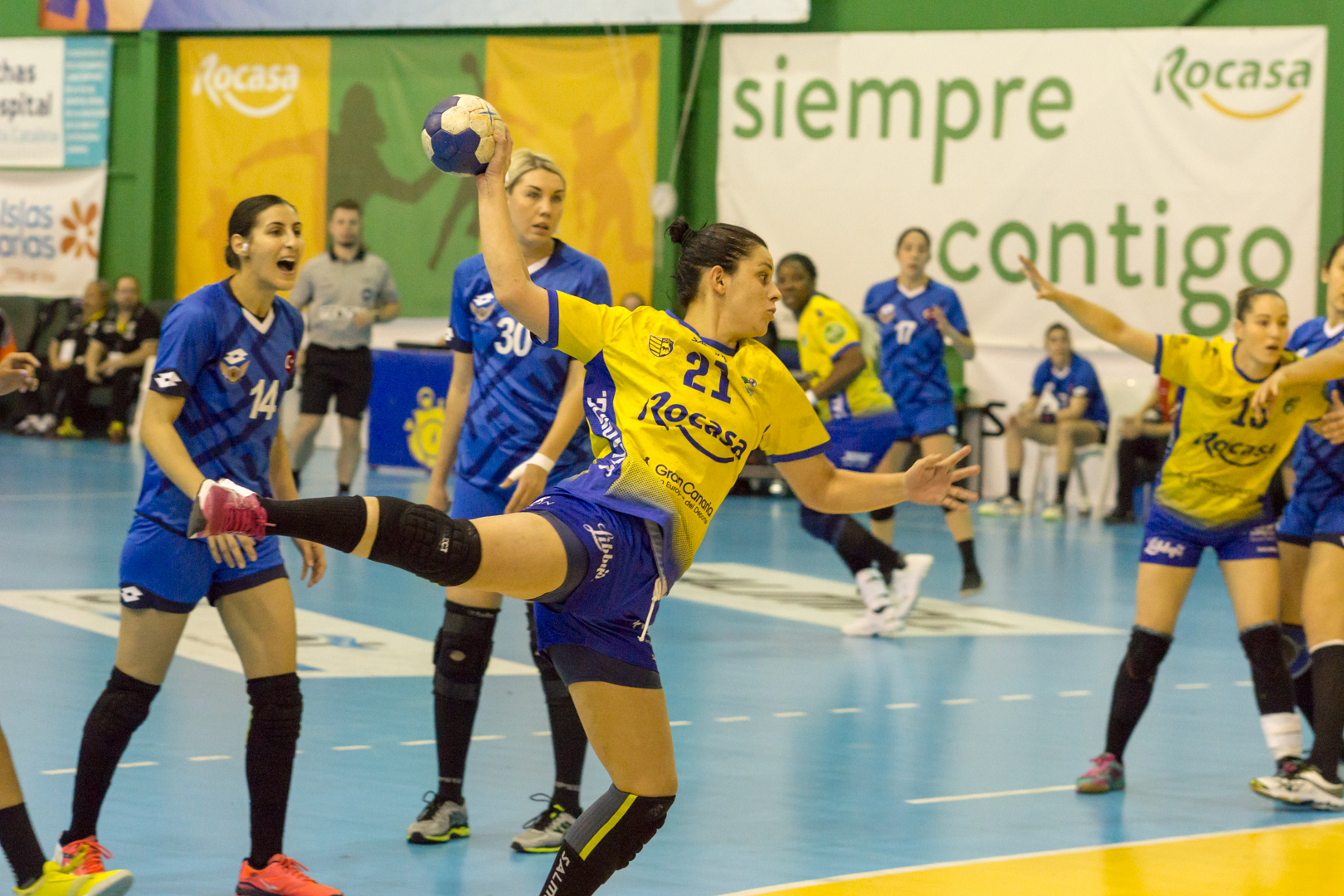 El Rocasa Gran Canaria se impone al Ankara en la ida de los octavos de la EHF Challenge Cup (33 ...