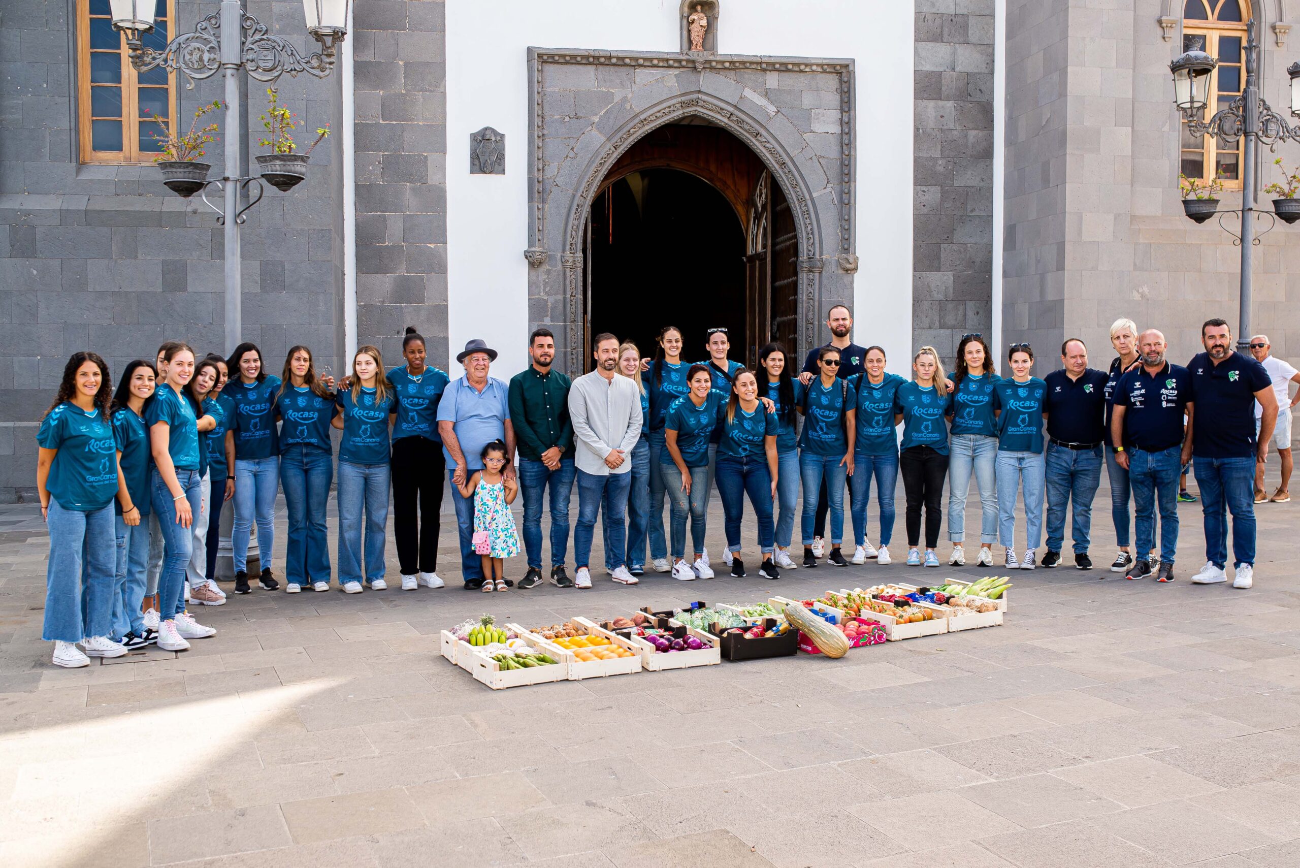 El Rocasa rinde visita al Santísimo Cristo de Telde - Rocasa Gran Canaria